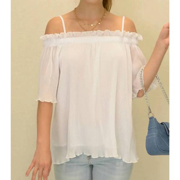 Esley Collection | Tops | New Esley Collection Rhonda Offshoulder Top ...